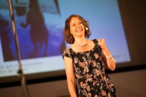 5 Minutes With Nora Dunn (Travel Interview) – McCool Travel Interviews