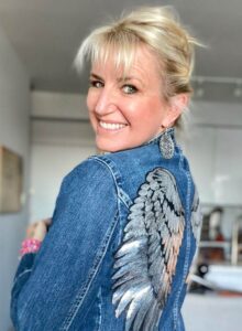 5 Minutes With Carolyn Ray of JourneyWoman (Travel Interview) – McCool ...